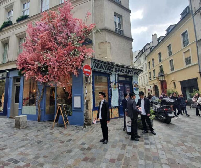 Paris: Jewish Heritage & Hidden Gems of Le Marais - Saint-Paul-Saint-Louis Church: A Baroque Landmark