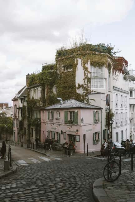 Paris: Montmartre Walking Tour with Sacré-Cur Basilica - Practical Details and Value