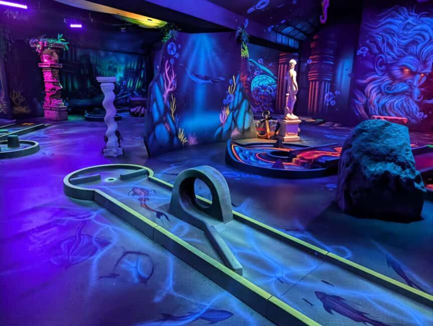 Paris: Unique Fluorescent Mini-Golf Experience near Bercy - Key Points