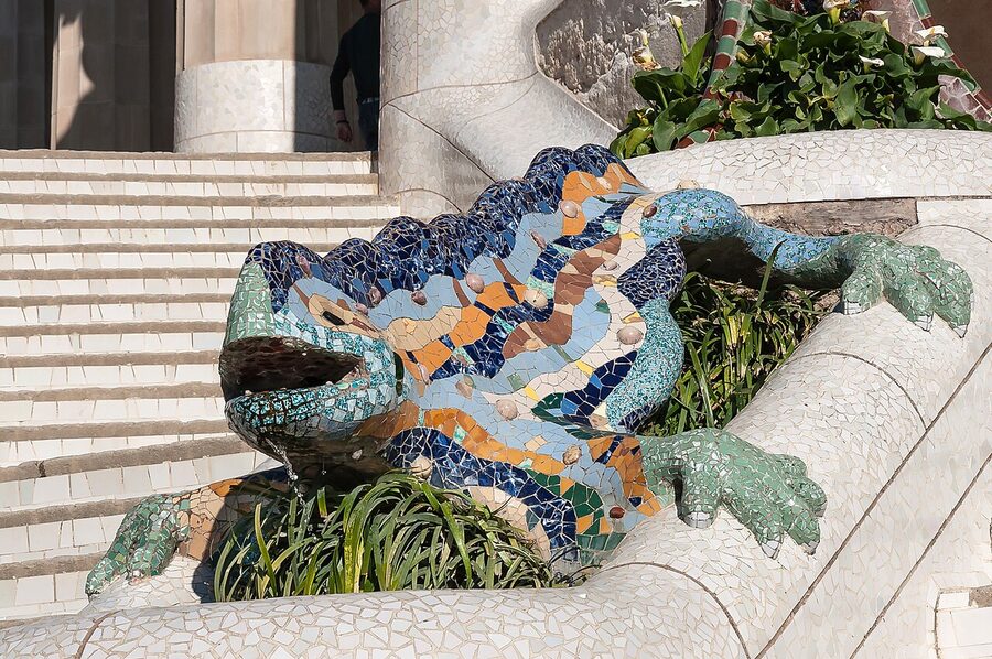 El Drac dragon mosaic salamander on Park Guell stairway