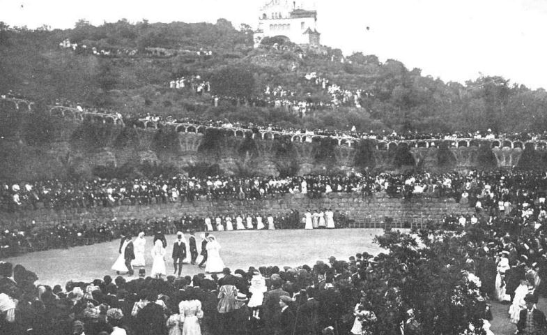 Historic 1908 photograph of dances at Park Guell