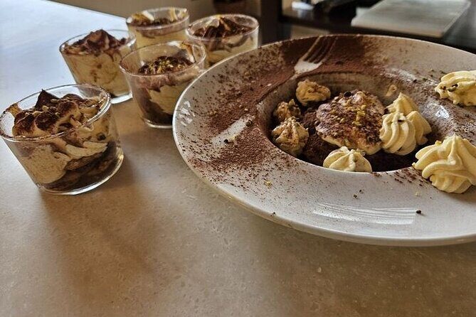 Pasta & Tiramisu Cooking Class + Italian Market Tour in Florence - The Location and Logistics