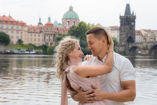 Photo Shoot for couple in Prague - Itinerary Breakdown: What to Expect at Each Stop