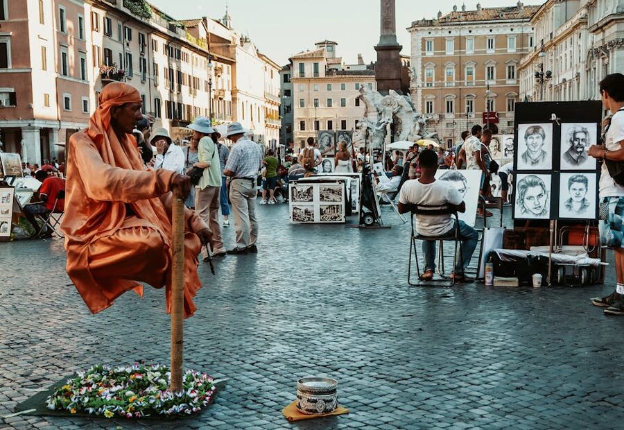 Street performer in Piazza Navona, Rome