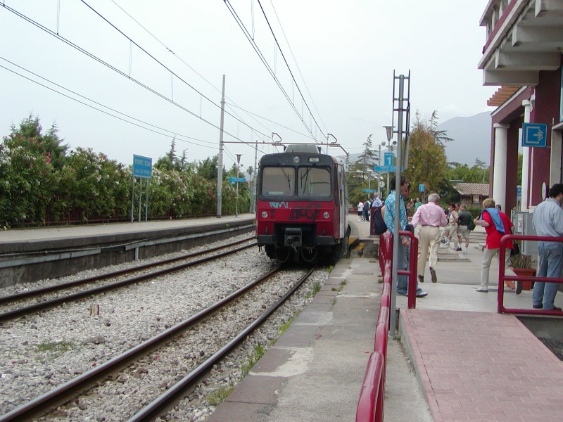 Pompei Scavi-Villa dei Misteri train station entrance
