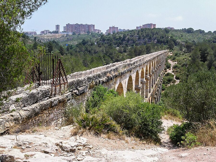 Pont del Diable Roman aqueduct outside Tarragona