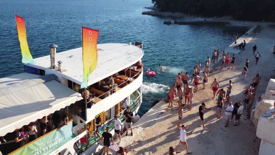 Pore: Boat Party Cruise with Drinks, DJ, and After-Party - The Realities: What Do the Reviews Say?