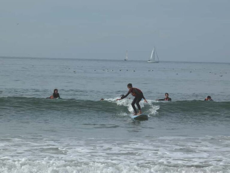 Porto: Surf Lesson in a small group - Who Should Consider This Experience?