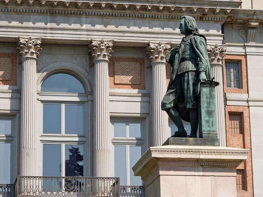 Murillo statue and gate at the Museo del Prado