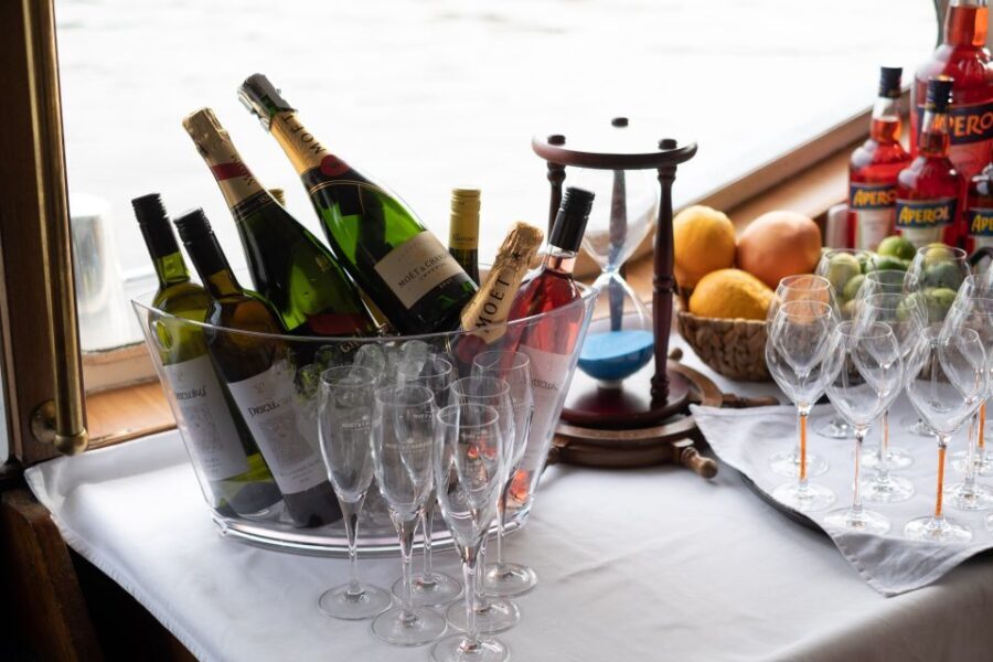 Prague: Private Beer Boat Cruise with Unlimited Beer - The Itinerary and Sights