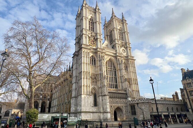 Private 3-Hour London Tour with Pickup  Explore Iconic Landmarks - What to Expect from the Transportation