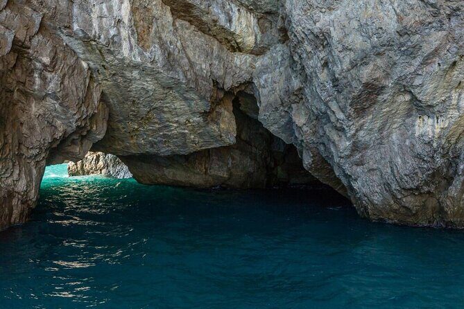 Private Capri Boat Tour with Nerano Stop  Departing from Capri - Key Points