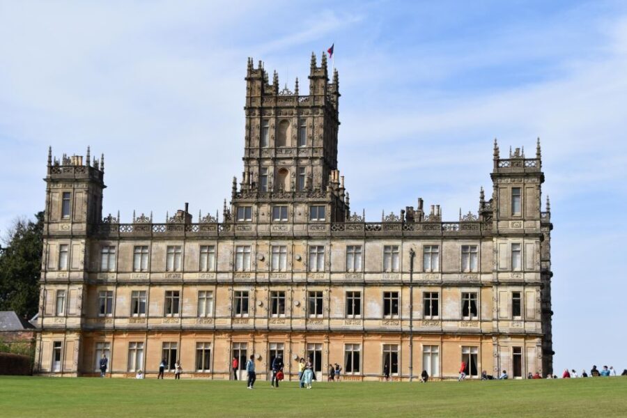 Private Downton Abbey Day Tour, including Pub Lunch - Visiting Bampton: The Heart of Downton’s Village Life