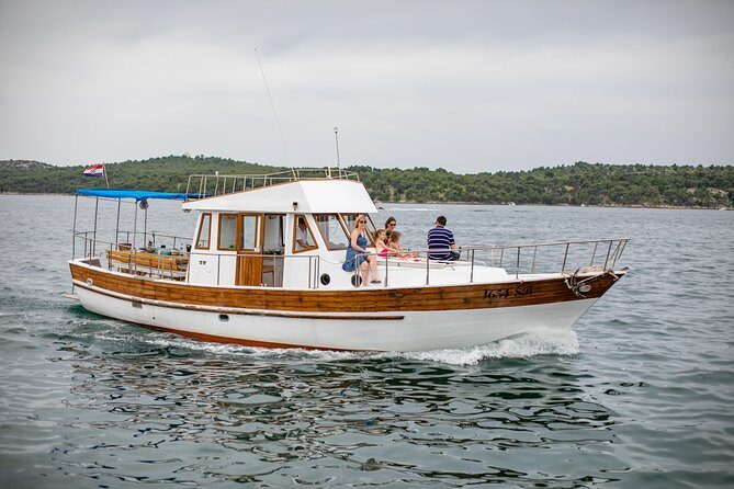 Private Gastro gourmet tour by Dot@ boat - Detailed Itinerary and Experience