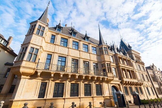 Private Luxembourg: Discover the City with an Expert Guide - The Itinerary in Detail