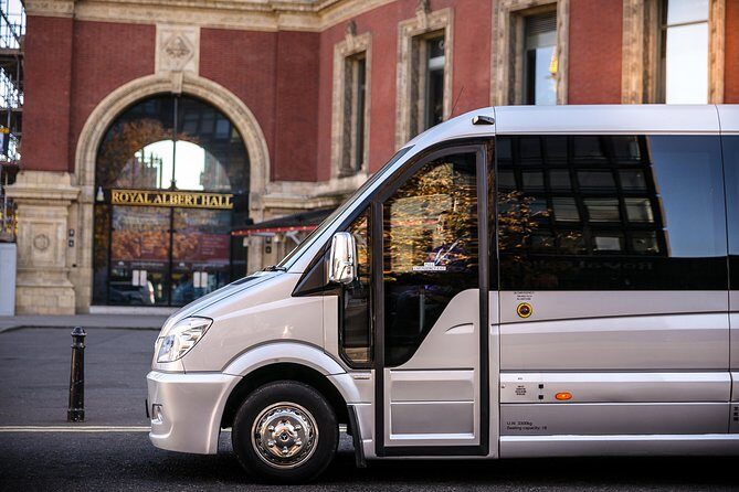Private Minibus Arrival Transfer: Heathrow Airport to Central London - An In-Depth Look at the Heathrow to Central London Transfer