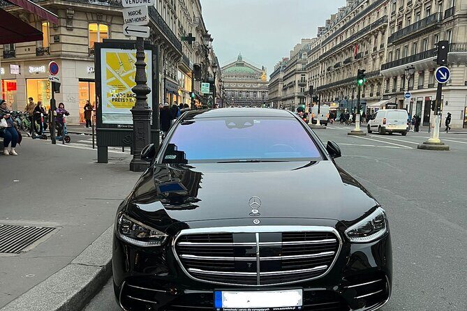 Private round trip transfer from/to Paris airports - A Detailed Look at the Private Airport Transfer Service
