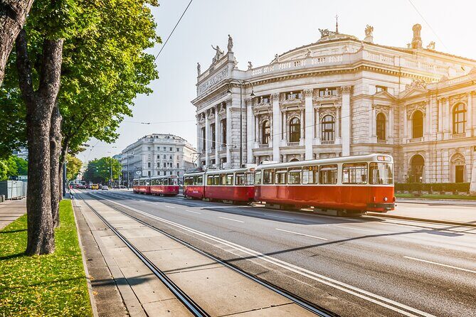 Private Scenic Transfer from Munich to Vienna with 4h of Sightseeing - Who Should Consider This Tour?