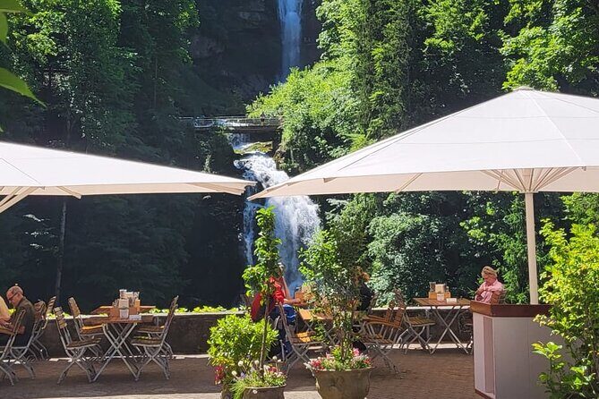 Private Swiss Alps Tour Lauterbrunnen, Villages, lakes Waterfalls - What You Get for the Price