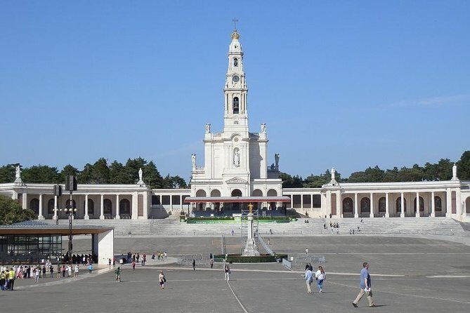 Private Tour for small groups of 7 Days in Portugal from Lisbon - Who Should Consider This Tour?