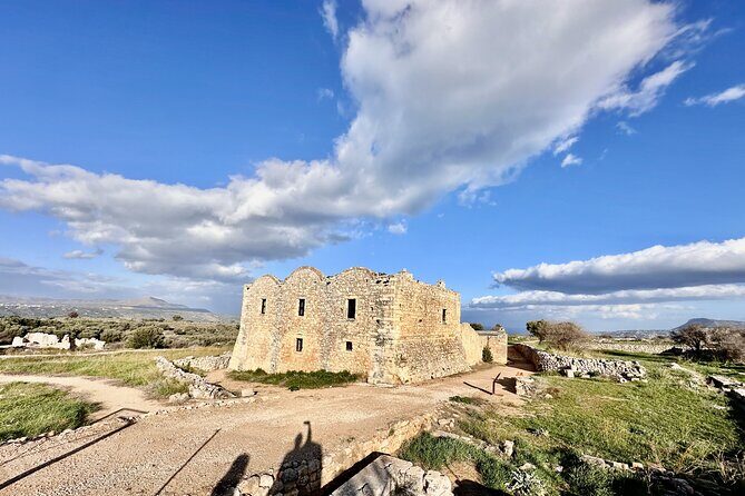 Private Tour of Knossos, Archaeological Museum & Heraklion Town - Strolling Through Heraklion: The Island’s Vibrant Capital