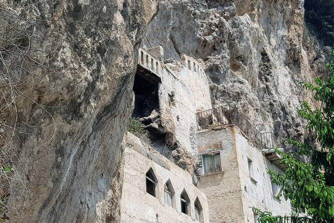 Private Walking tour from Ravello to Amalfi following Escher works - Pricing and Value