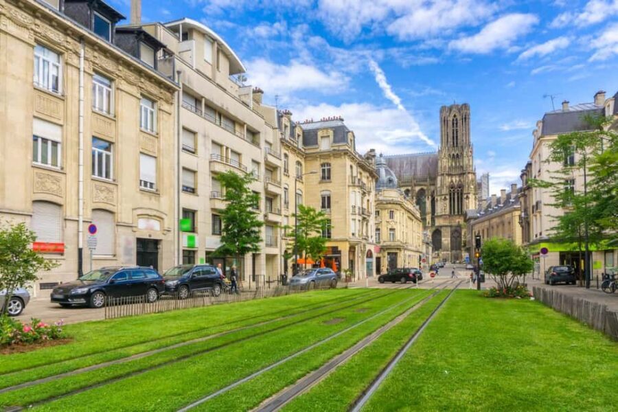 Reims: Express Walk with a Local in 60 minutes - An In-Depth Look at the Reims Express Walk