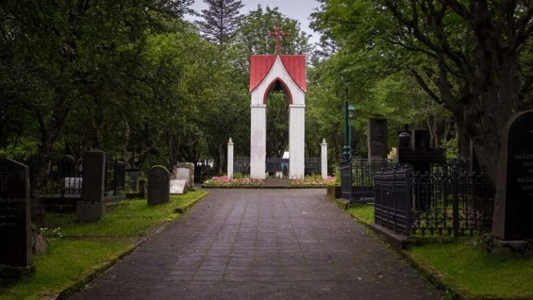 Reykjavik Midnight Sun Ghost Walk - Why Choose This Tour? The Value and Experience