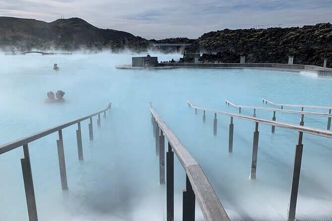 Reykjavik: Private Transfer from/to Blue Lagoon in Iceland - The Vehicle and Service Quality