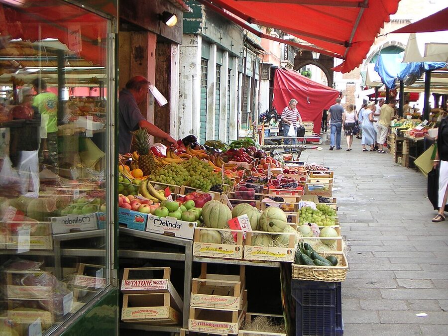Mercato di Rialto stone arcade in Venice