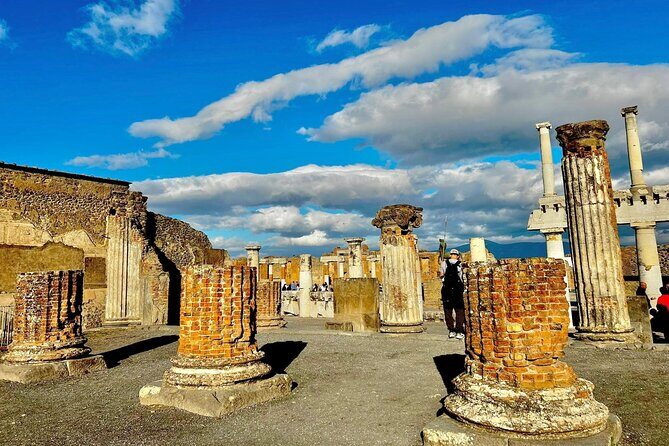 Rome Airport Transfer to Pompeii Tour to Amalfi, Ravello, Minori - Transportation and Group Size