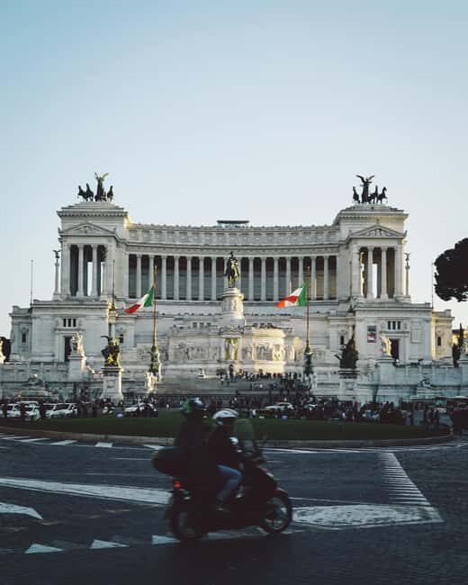 Rome: Fountains and Squares small-group guided Walking Tour - Detailed Breakdown of the Itinerary