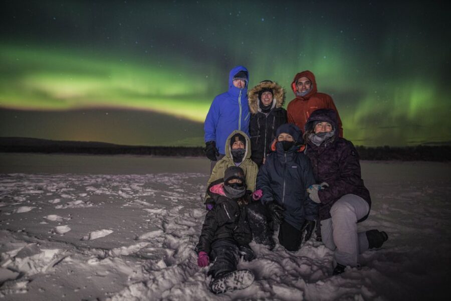 Rovaniemi: Aurora Borealis Tour - Transportation and Group Size