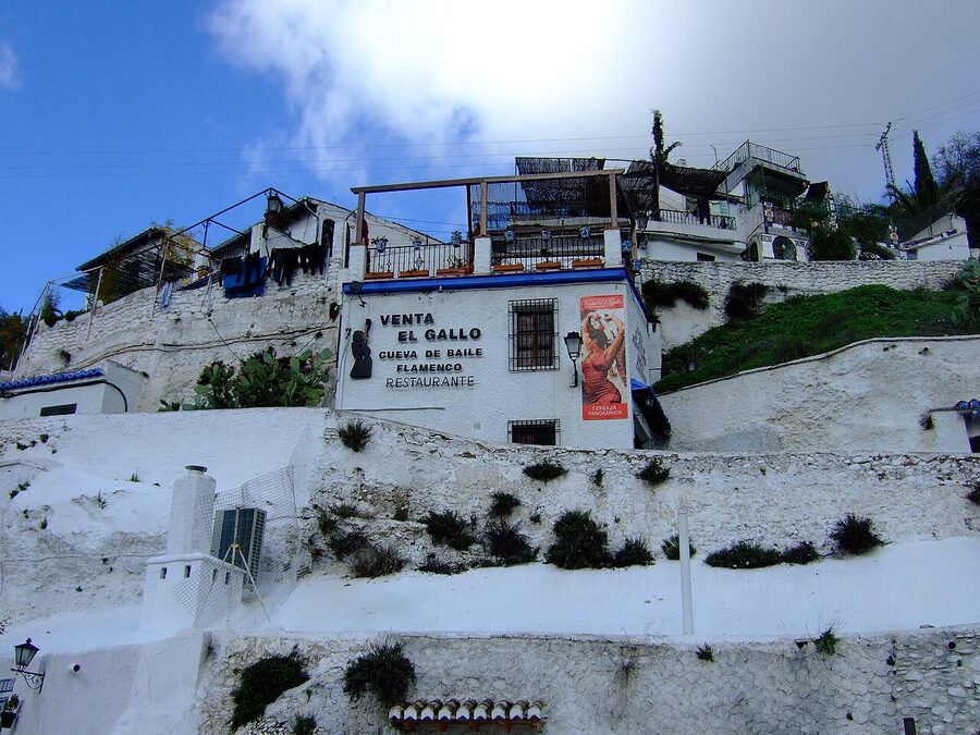 Venta El Gallo Sacromonte cave venue exterior