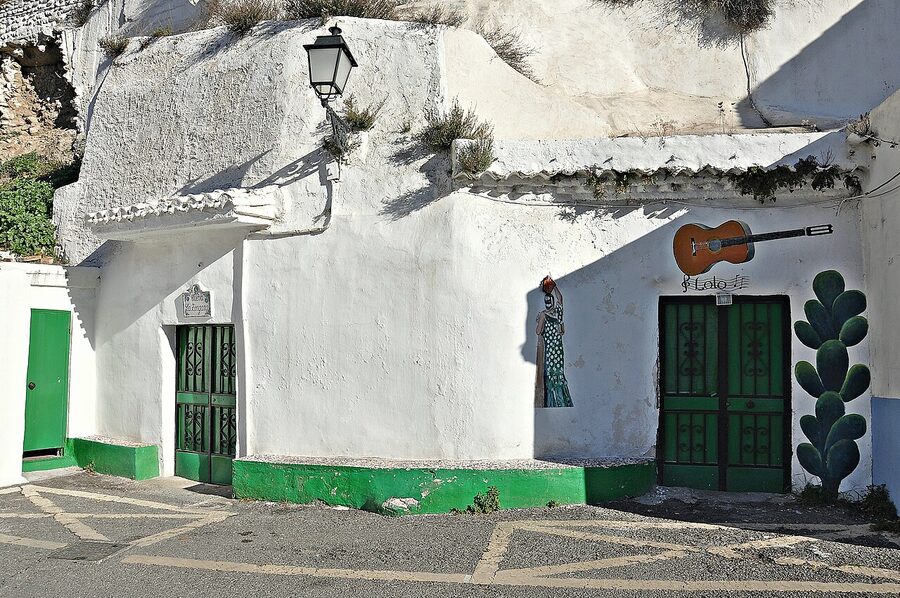 Whitewashed cave houses on the Sacromonte hill