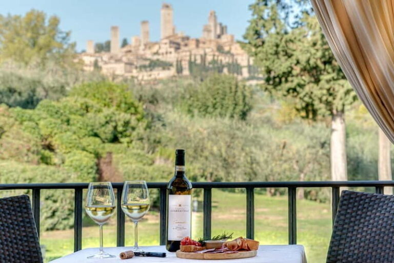San Gimignano: Mini Wine Tour with Tuscan aperitif - Why Choose This Tour?