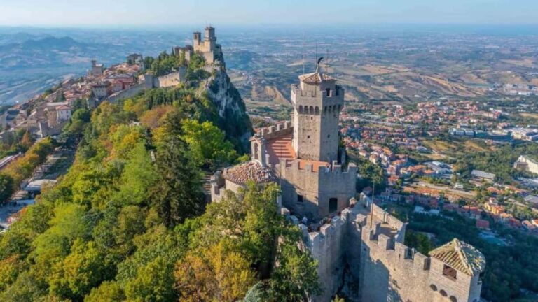 San Marino in a Small Group: Guided Tour with a 7-Museum and Tower Pass - What Makes This Tour Stand Out?