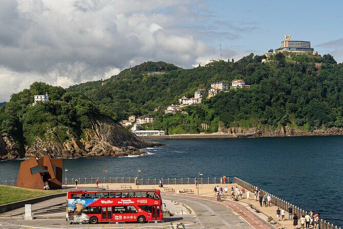 San Sebastian Hop On Hop Off Sightseeing Tour - Detailed Breakdown of the Itinerary