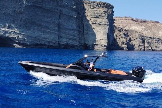 Santorini Caldera: Private Cruise with Speed Boat & Open Bar - What’s Included and What’s Not