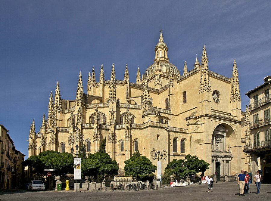 Segovia Cathedral apse seen from the Plaza Mayor