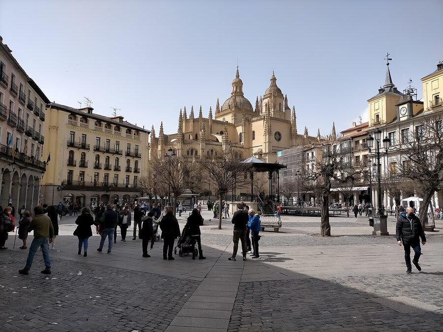 Segovia Plaza Mayor with terraces