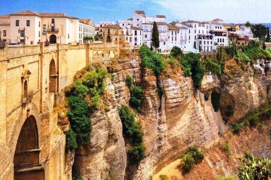 Seville: Transfer to Málaga with visit to Ronda - Exploring Ronda’s Historic and Cultural Gems
