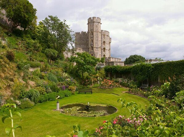 Southampton to Heathrow Airport Via Windsor Castle - Windsor Castle at Your Own Pace