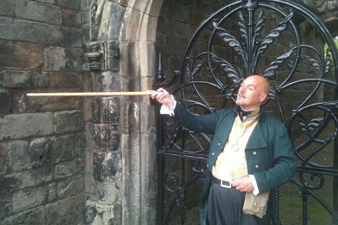 Stirling Castle and the Secrets of the Old Town Private Tour - Practical Details and Tips