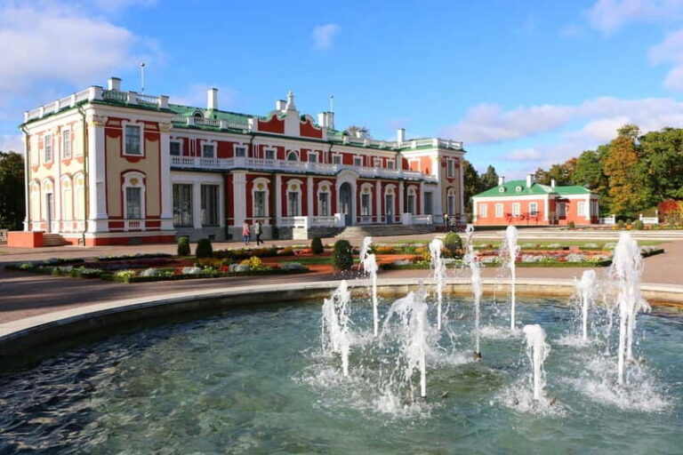 Tallinn: Top Attractions and Viimsi Open Air Museum - The Value of a Guided Experience