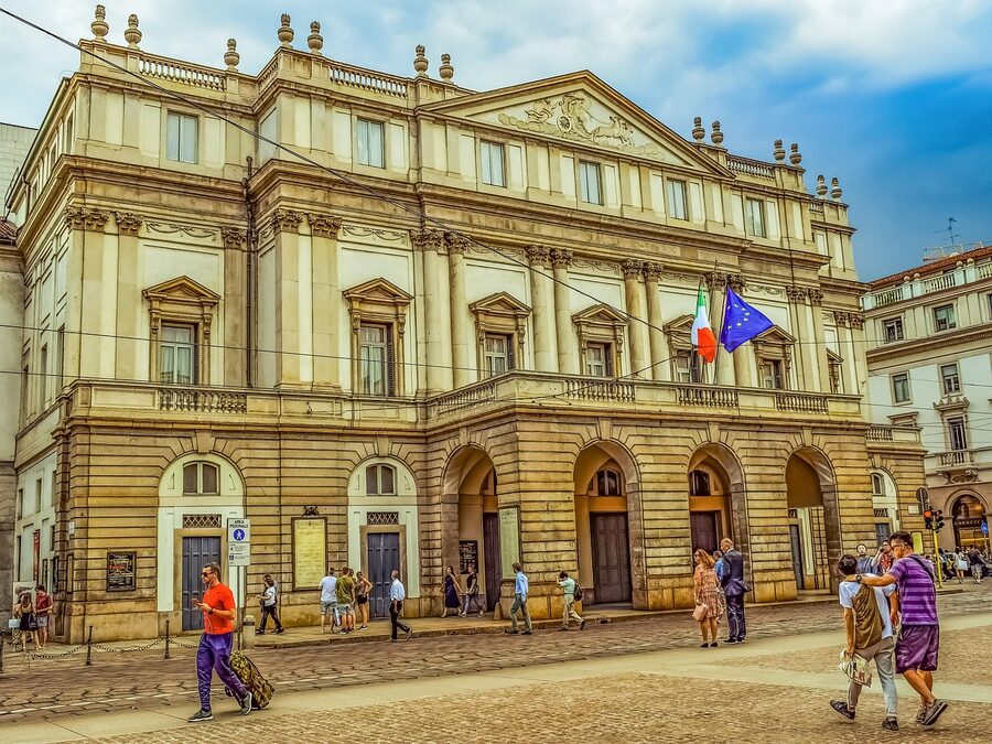 Teatro alla Scala facade Milan