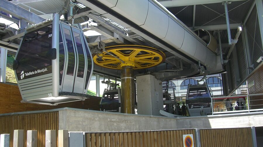 Cable machinery inside the Telefèric de Montjuïc upper station