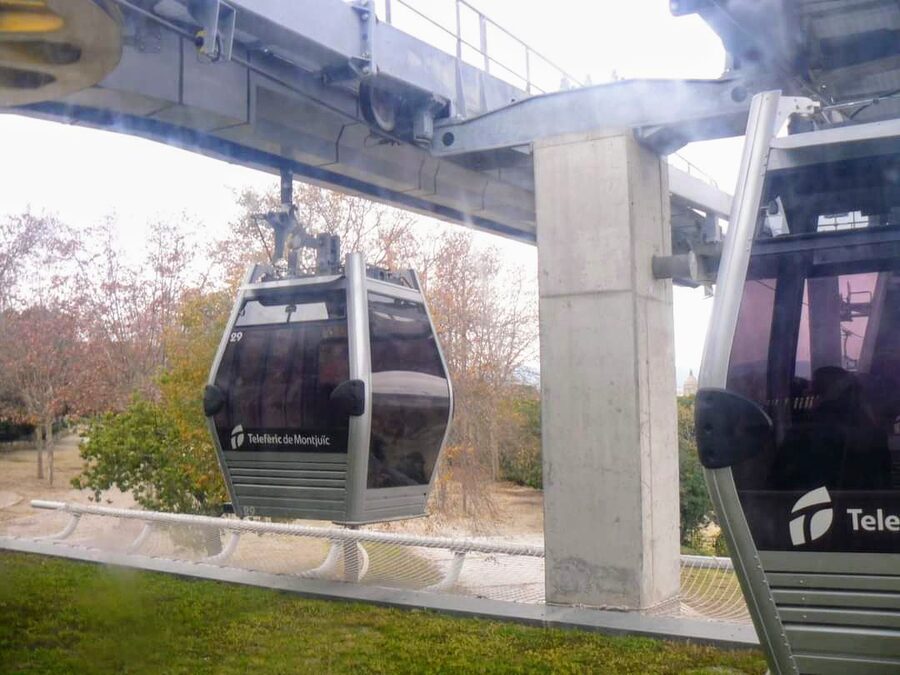 Telefèric de Montjuïc upper station near castle