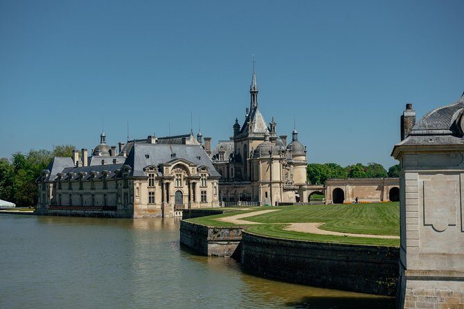 The Ultimate Chantilly Castle Private Day Trip - Guides and Personal Touch