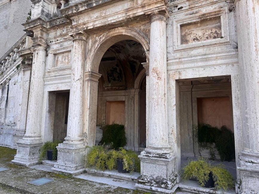 Stone columns and Renaissance architecture at Villa d'Este